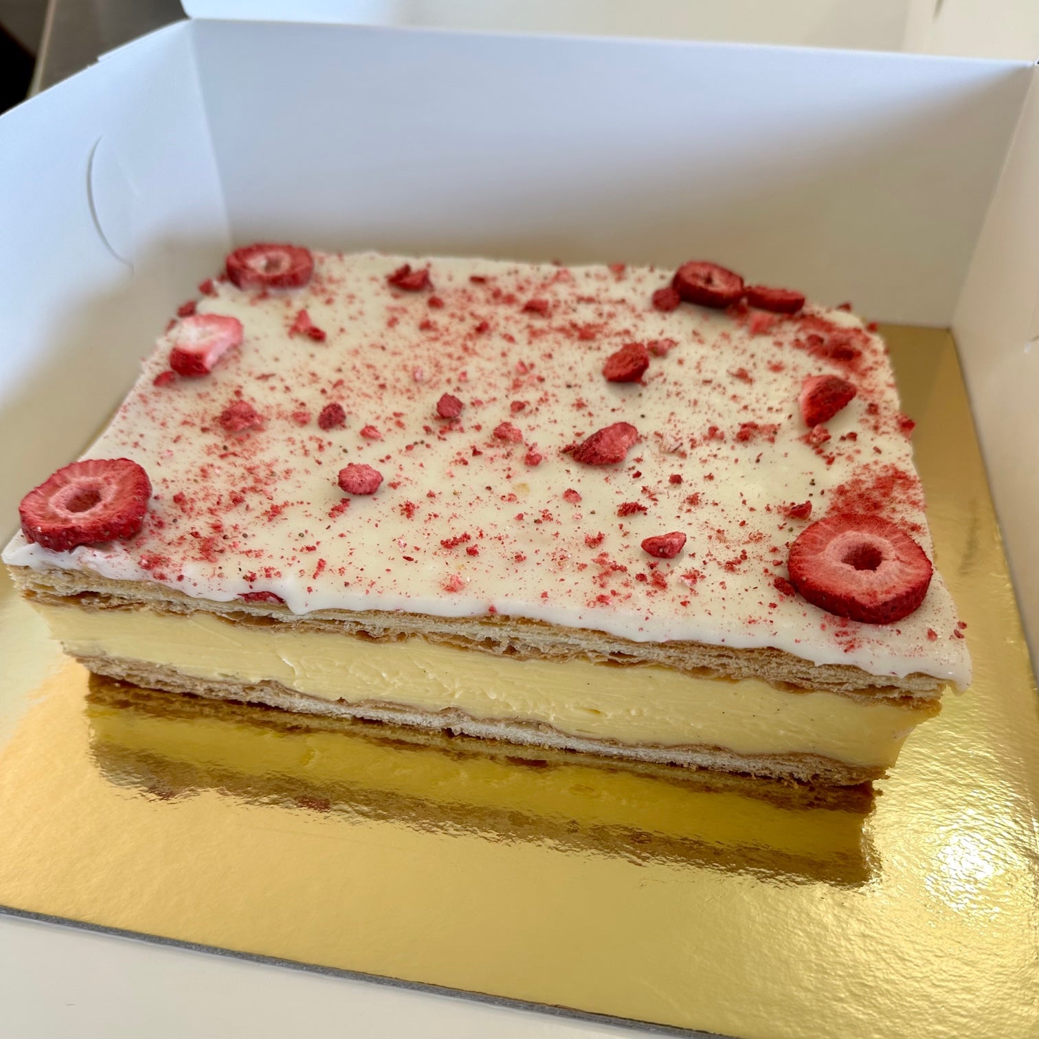 Vanilla Slice 1/2 Slab – Moments to Savour